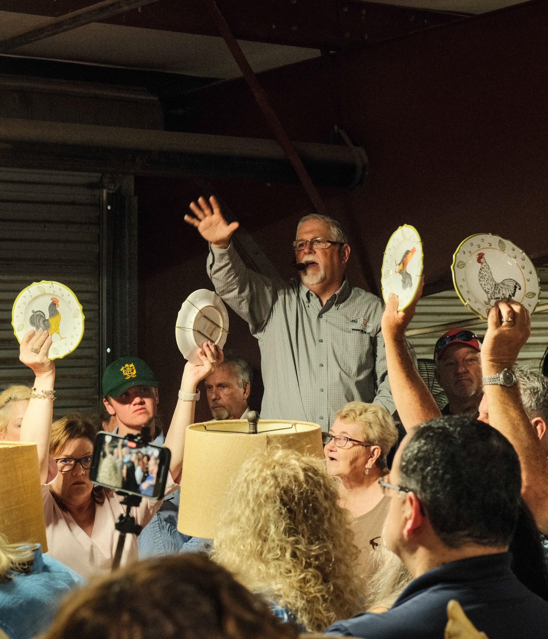 Slideshow: Pembroke draws the curious as Murdaugh household items go to ...