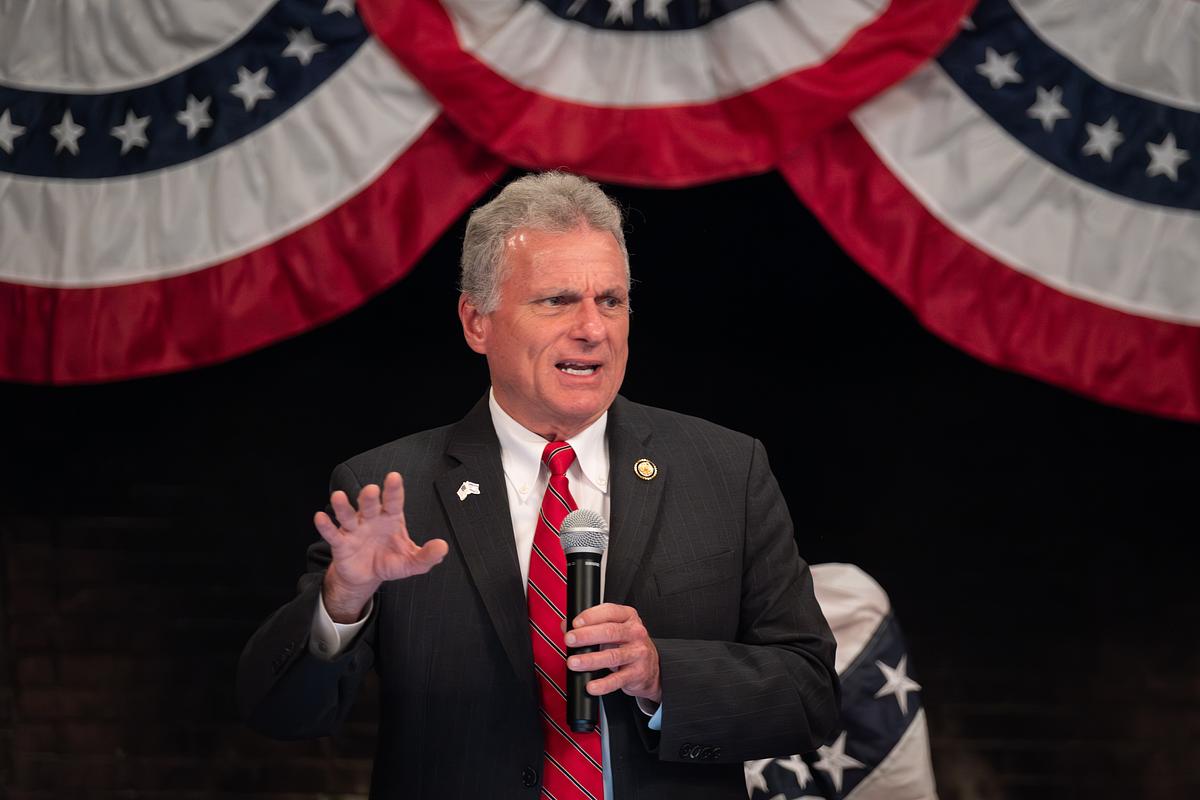 Buddy Carter skirts a reckoning on Epstein controversy - The Current