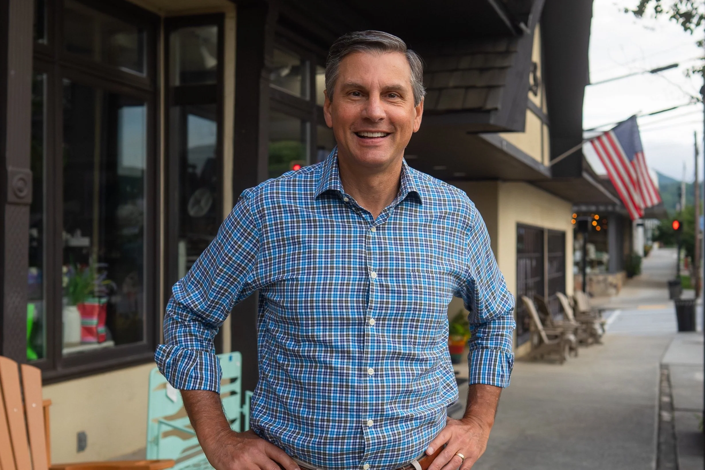 Dooley formally enters U.S. Senate race, drawing on his fabled father’s ...